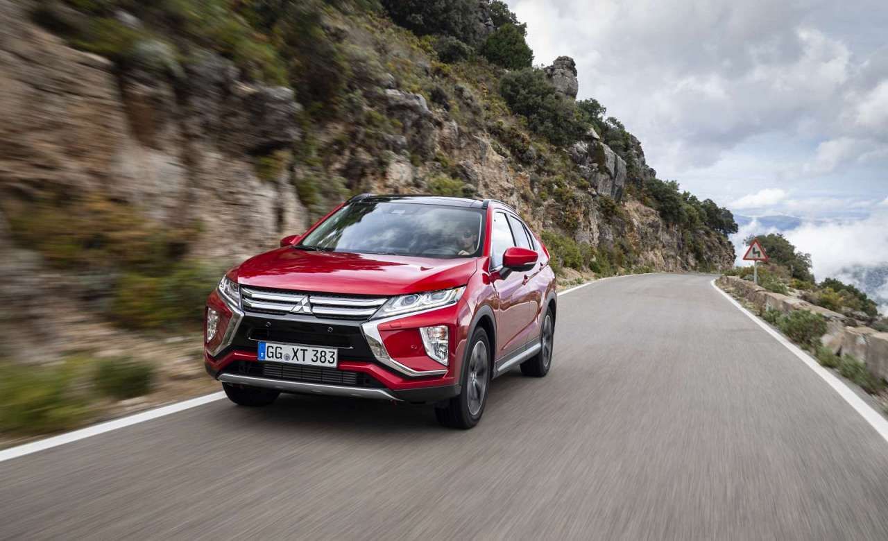 MITSUBISHI OUTLANDER I ECLIPSE CROSS 2020 JUŻ W SALONACH GRUPA GEZET